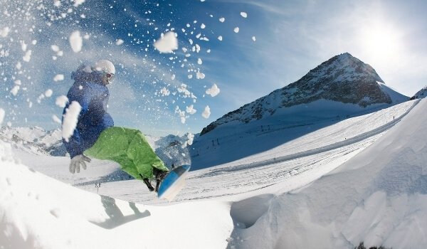 Freestyle vs. Freeride Snowboarding (Differences Explained)