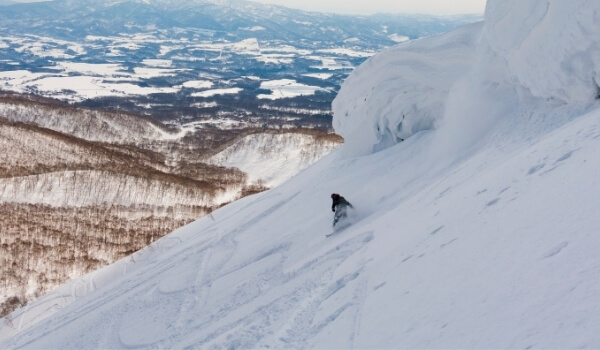 Best Places to Snowboard in Japan