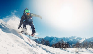 How to Become a Snowboard Instructor (4 Steps + FAQs)
