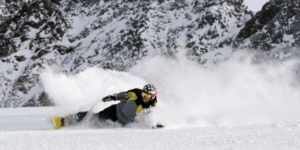 How to Carve on a Snowboard (5 Quick Tips)
