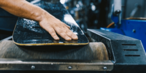 How to Sharpen Snowboard Edges (13 Steps + Simple Tips)