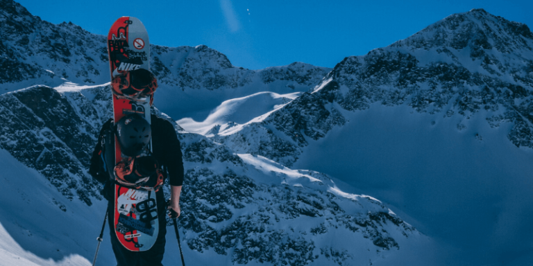 Top 6 Best Base Layers for Snowboarding to Get in 2024